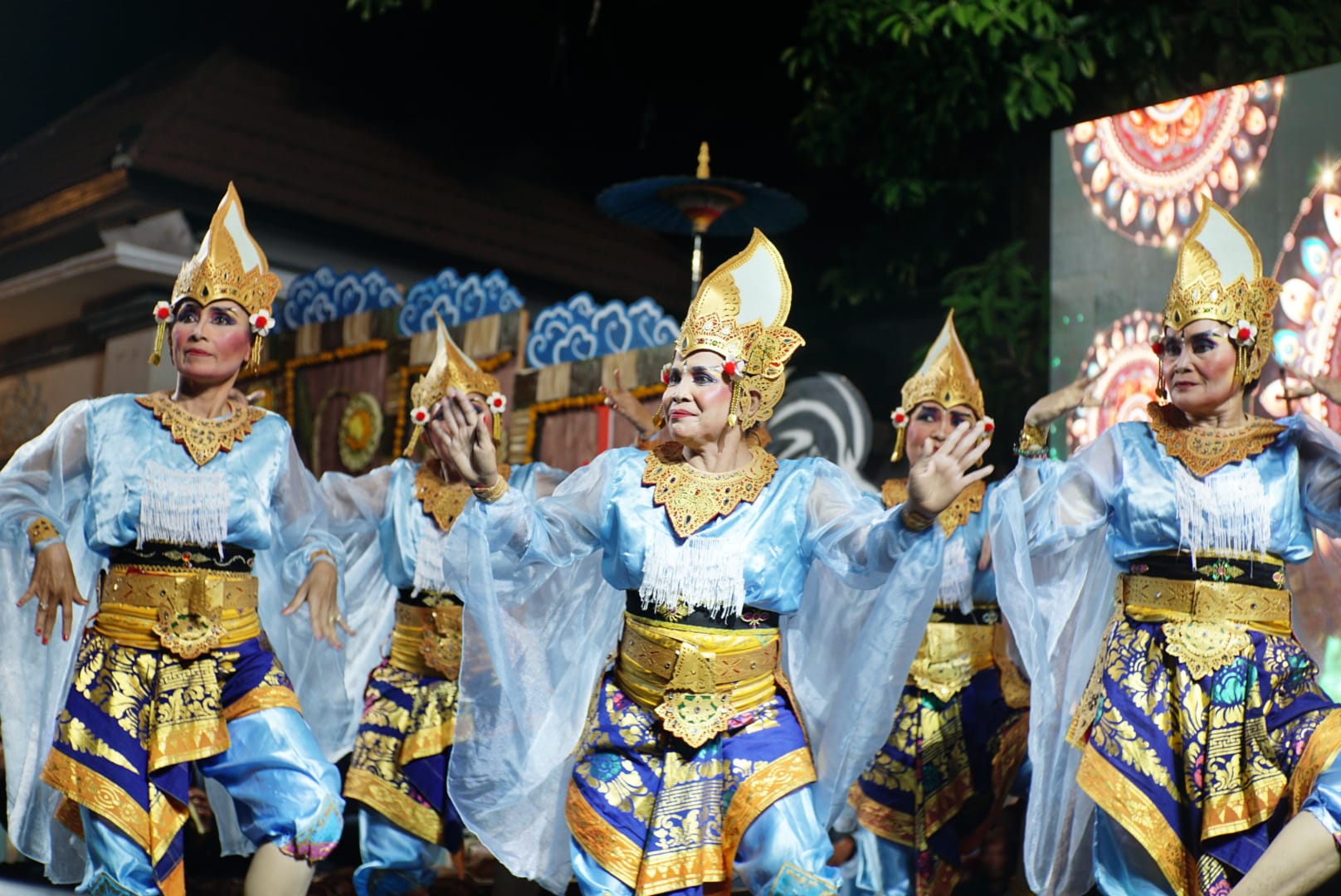 Penari Gelatik Legendaris Pukau Masyarakat Buleleng - Nuansa Giri 91.20 FM